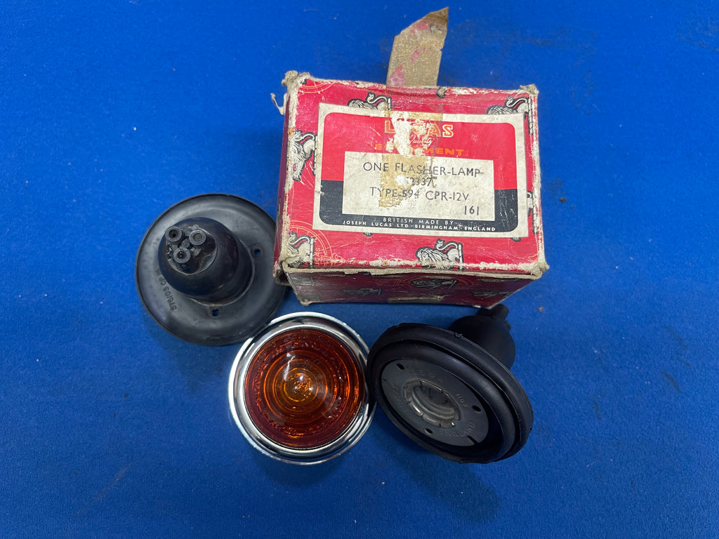 TR4A TR5 FRONT INDICATOR LIGHT UNIT NEW OLD STOCK LUCAS BINP2 – TRGB
