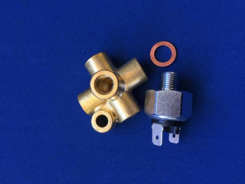 BRAKE PIPE UNION AND BRAKE SWITCH KIT 5-WAY – TRGB